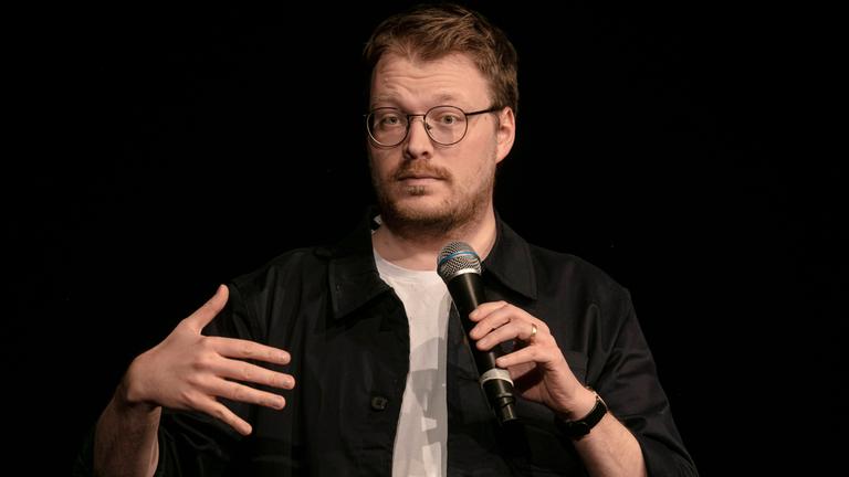 Comedian Maxi Gstettenbauer - Kreativitätskiller Depression ...