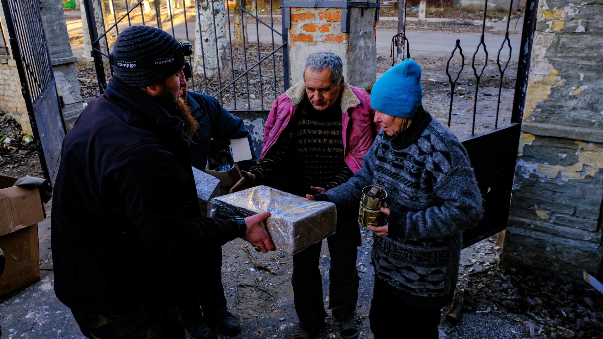 Hilfe für die Ukraine - Deutschland spendet zehntausende Wolldecken aus ...