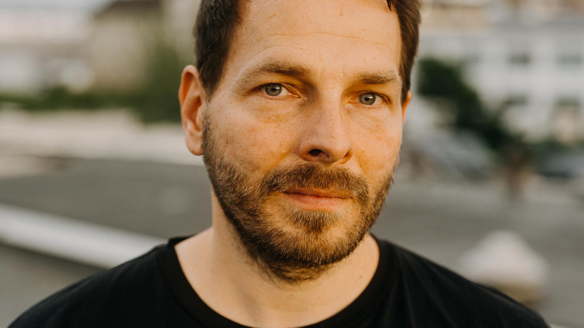 Schriftsteller Martin Beyer - Eine zweite Mutter und Probleme mit den ...