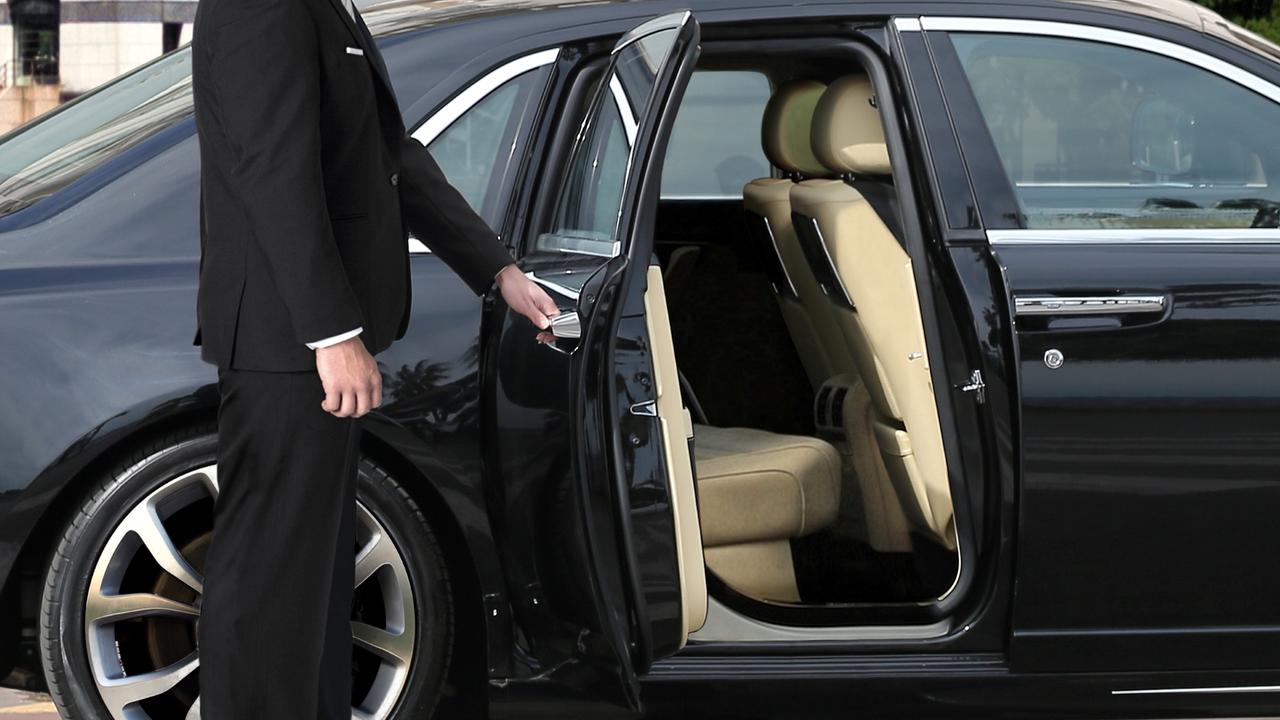 Bodyguard und Steuerberater zugleich - Was ein Butler heute können muss ...