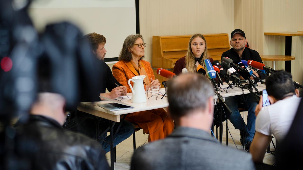 Razzien gegen Klimaaktivisten - Letzte Generation weist Vorwurf der ...