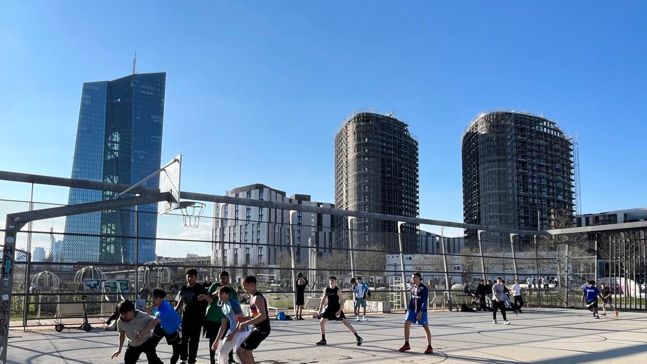 Streetball-Platz in Frankfurt erkämpft sich Sanierung