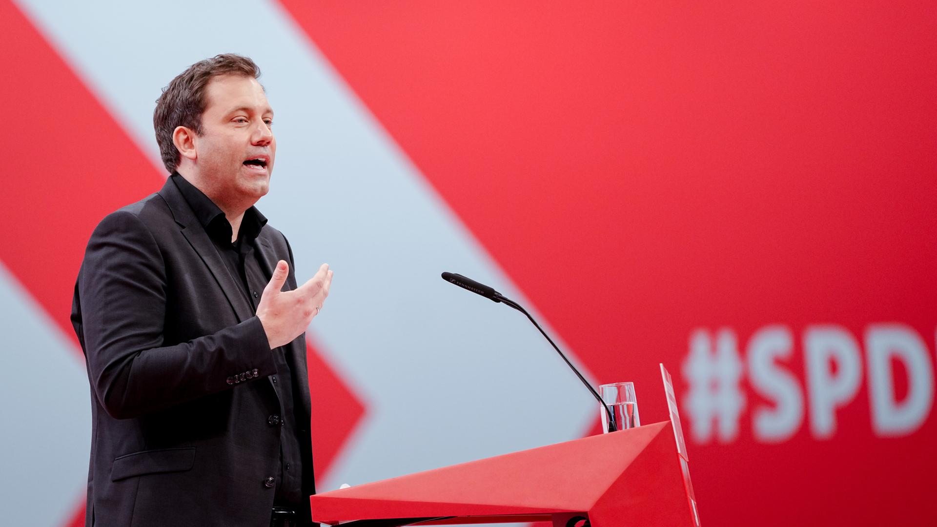 SPD-Vorsitzender - Klingbeil mahnt schnellere Konfliktlösung in Ampel-Koalition an ...